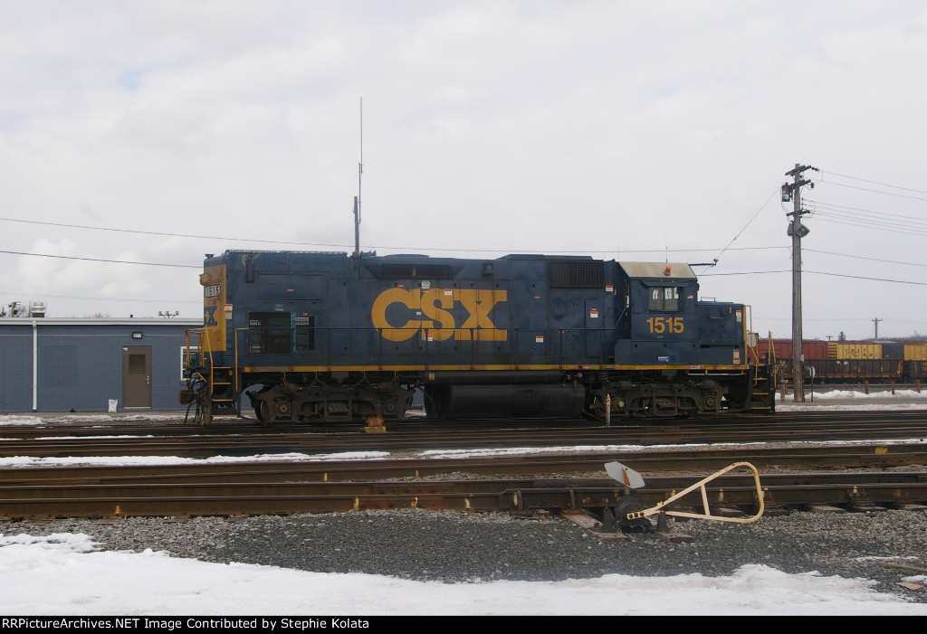 CSX 1515 ANOTHER LONG BAR OFF THE CAB ROOF